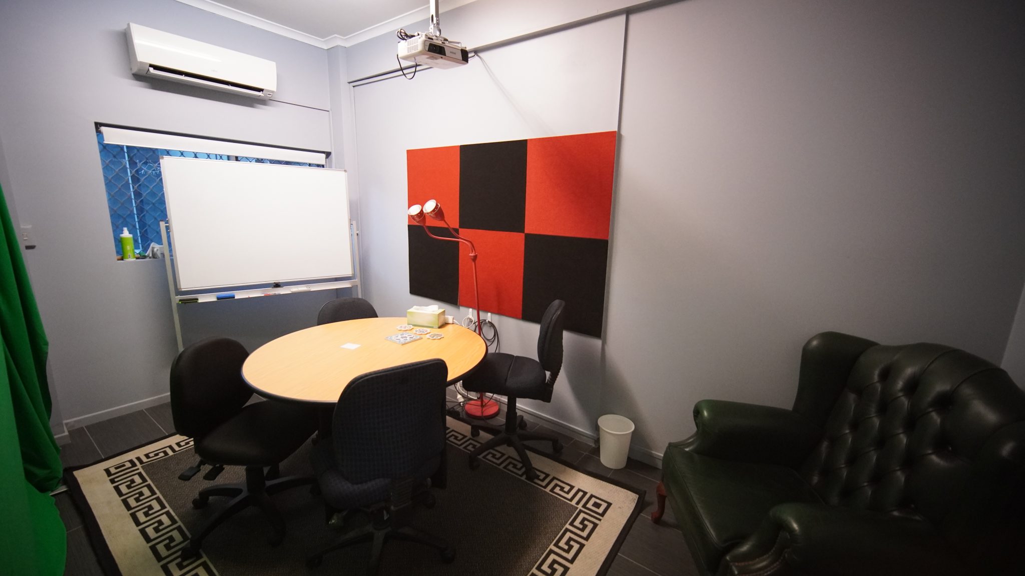 Coworking desks, small offices, boardroom casual or long term hireThe ...